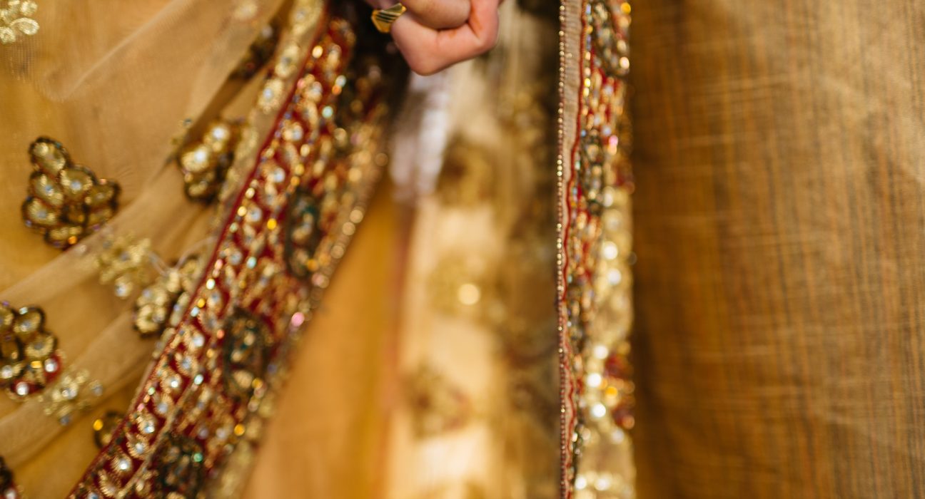 Marriage Bureau.Story Behind Pakistani Rishtay - MomKast